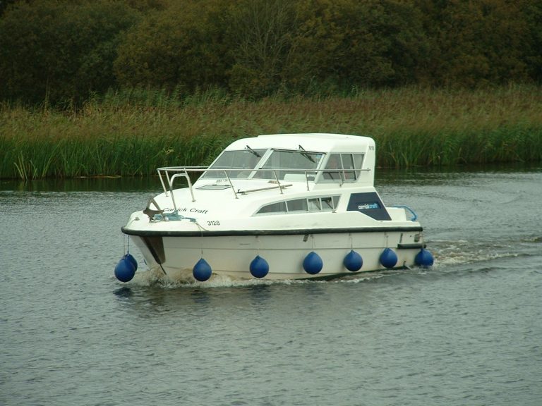 Shannon cruises | Shannon boat hire | Boating Holiday Ireland